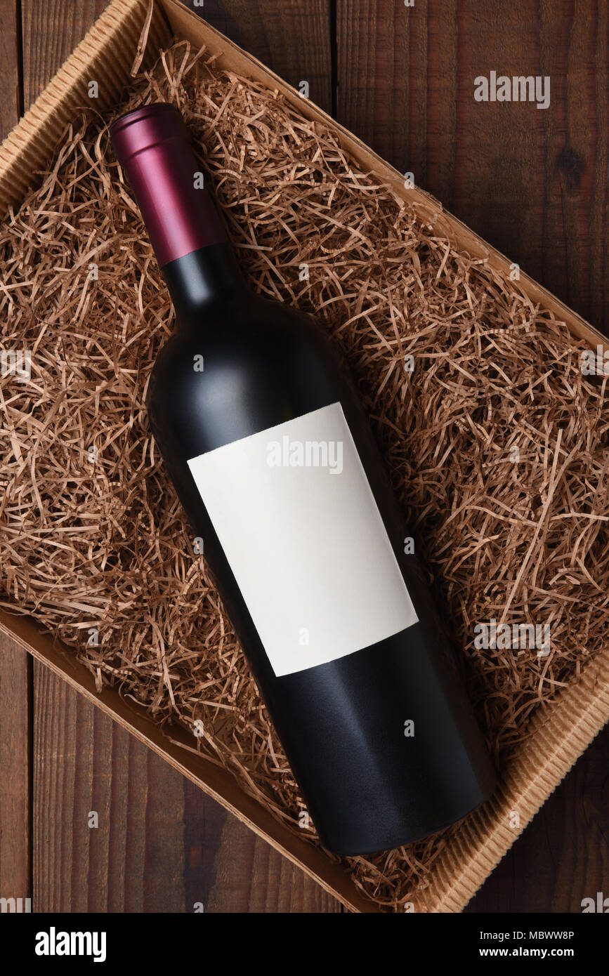 Straw packing hi-res stock photography and images - Alamy