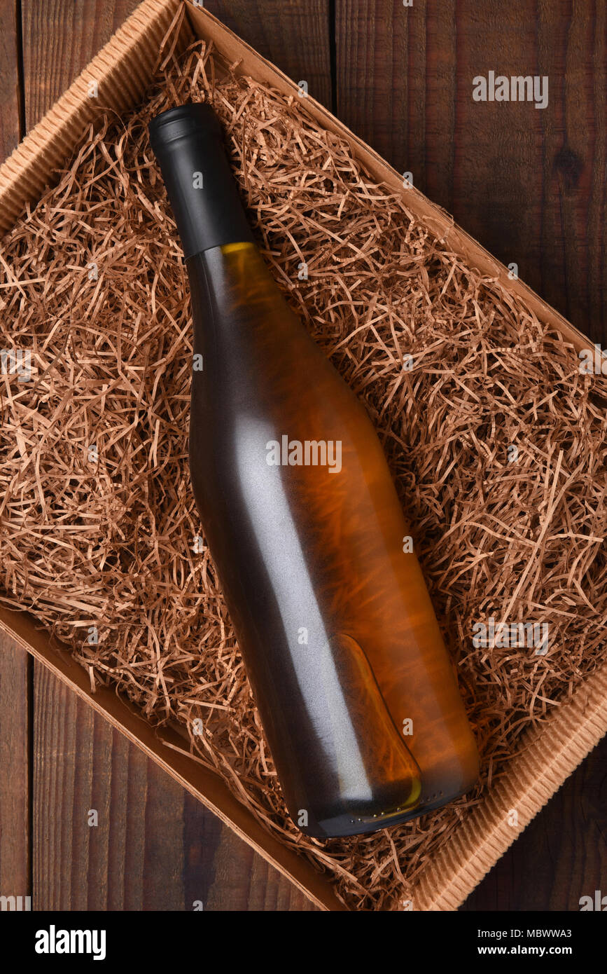 Straw packing hi-res stock photography and images - Alamy