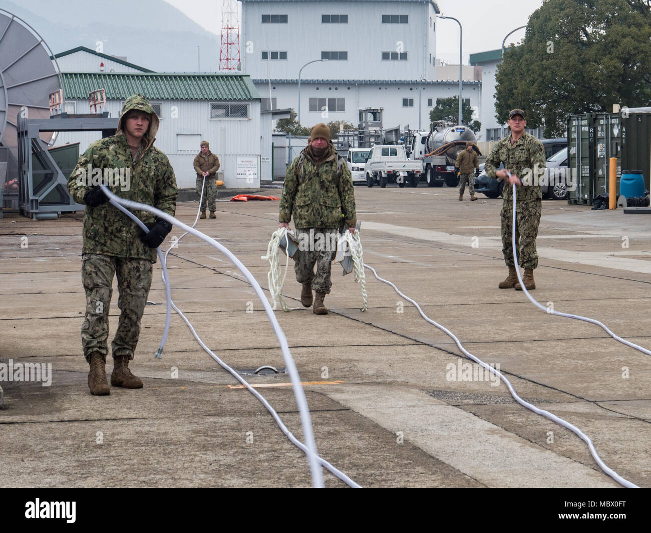 Seabees assigned underwater construction team hi-res stock photography ...