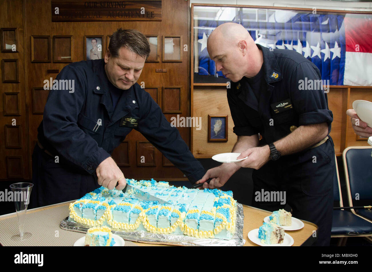 PACIFIC OCEAN (Jan. 14, 2018) - Cmdr. Tony Pecoraro, executive officer ...