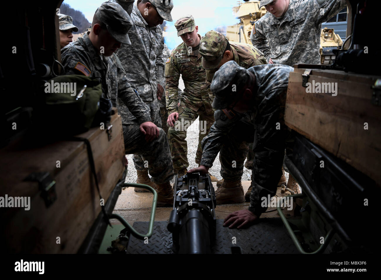 M121 120 mm mortar system hi-res stock photography and images - Alamy