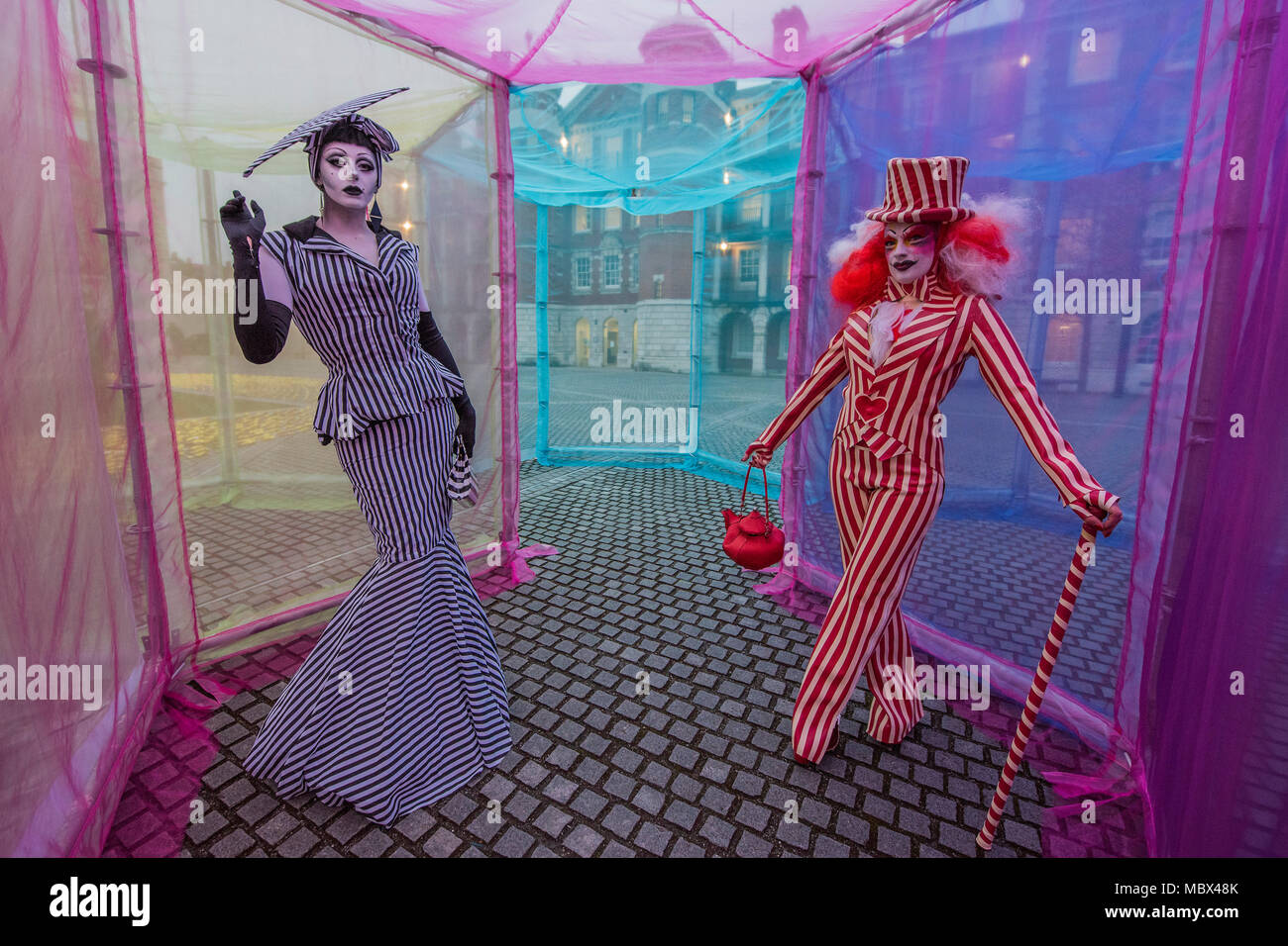 Drag artists hi-res stock photography and images - Alamy