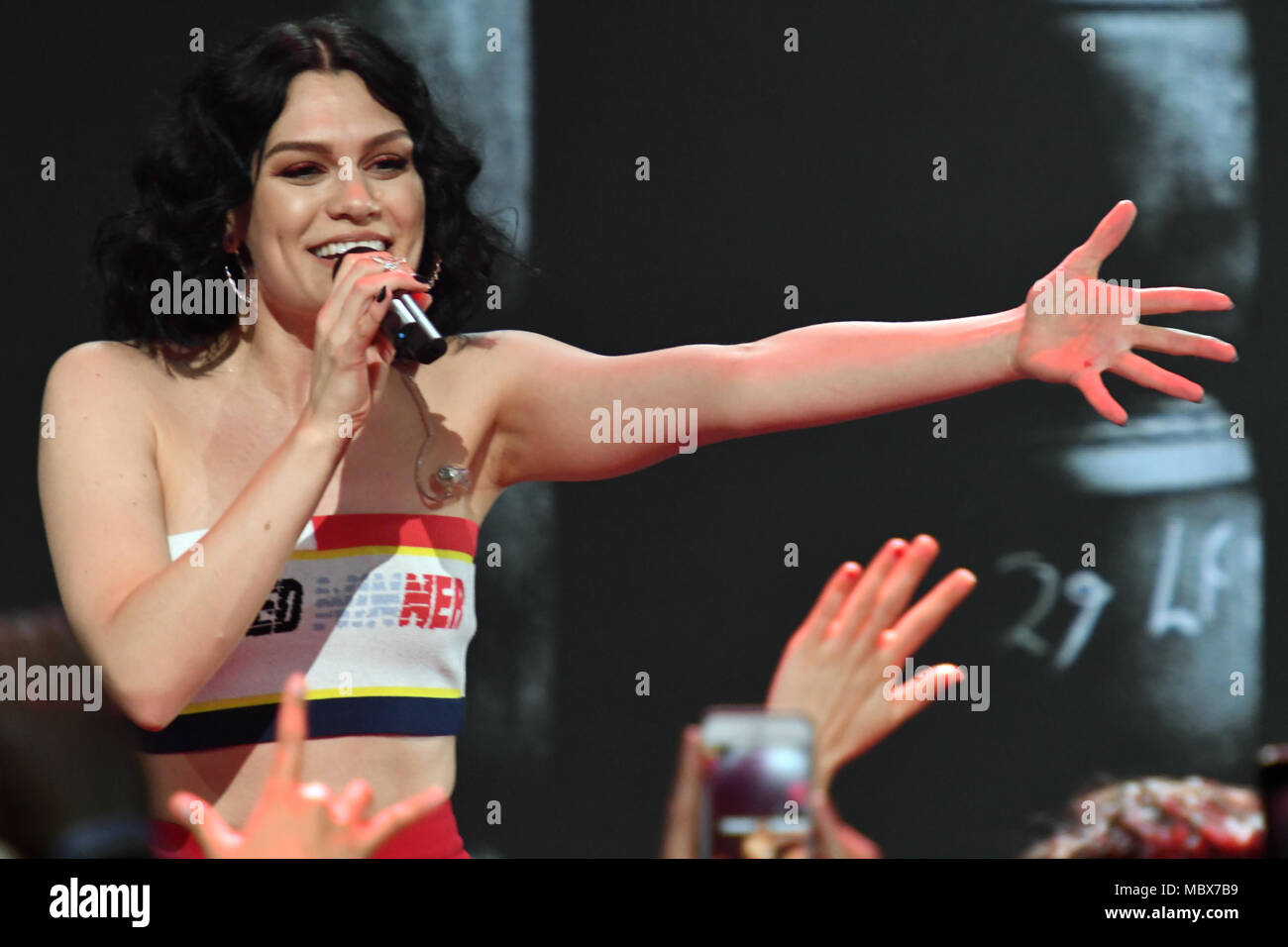 Singer jessie j performs hi-res stock photography and images - Alamy