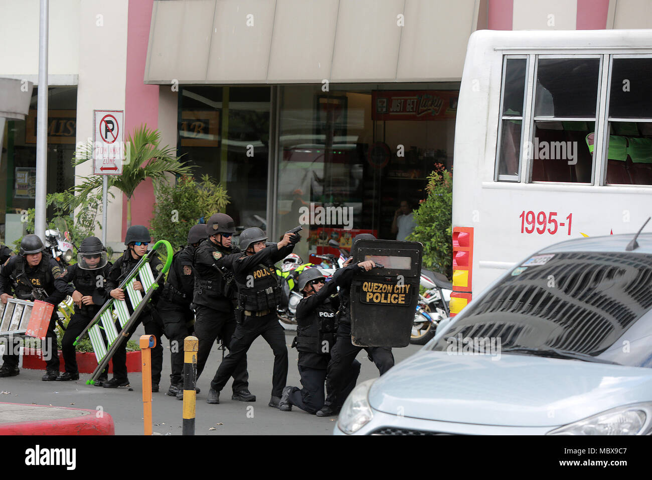 Members Special Weapons Tactics Swat Stock Photos & Members Special ...