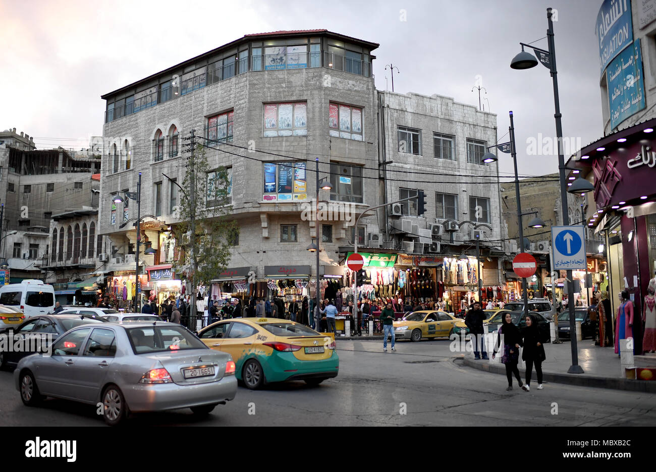 10 April 2018, Jordan, Amman: A busy crossing in the old town of Amman ...