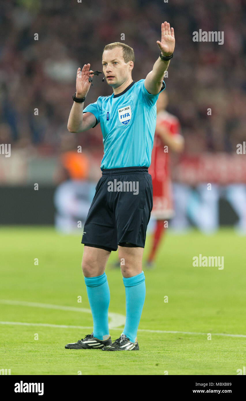 Referee William Collum High Resolution Stock Photography and Images - Alamy