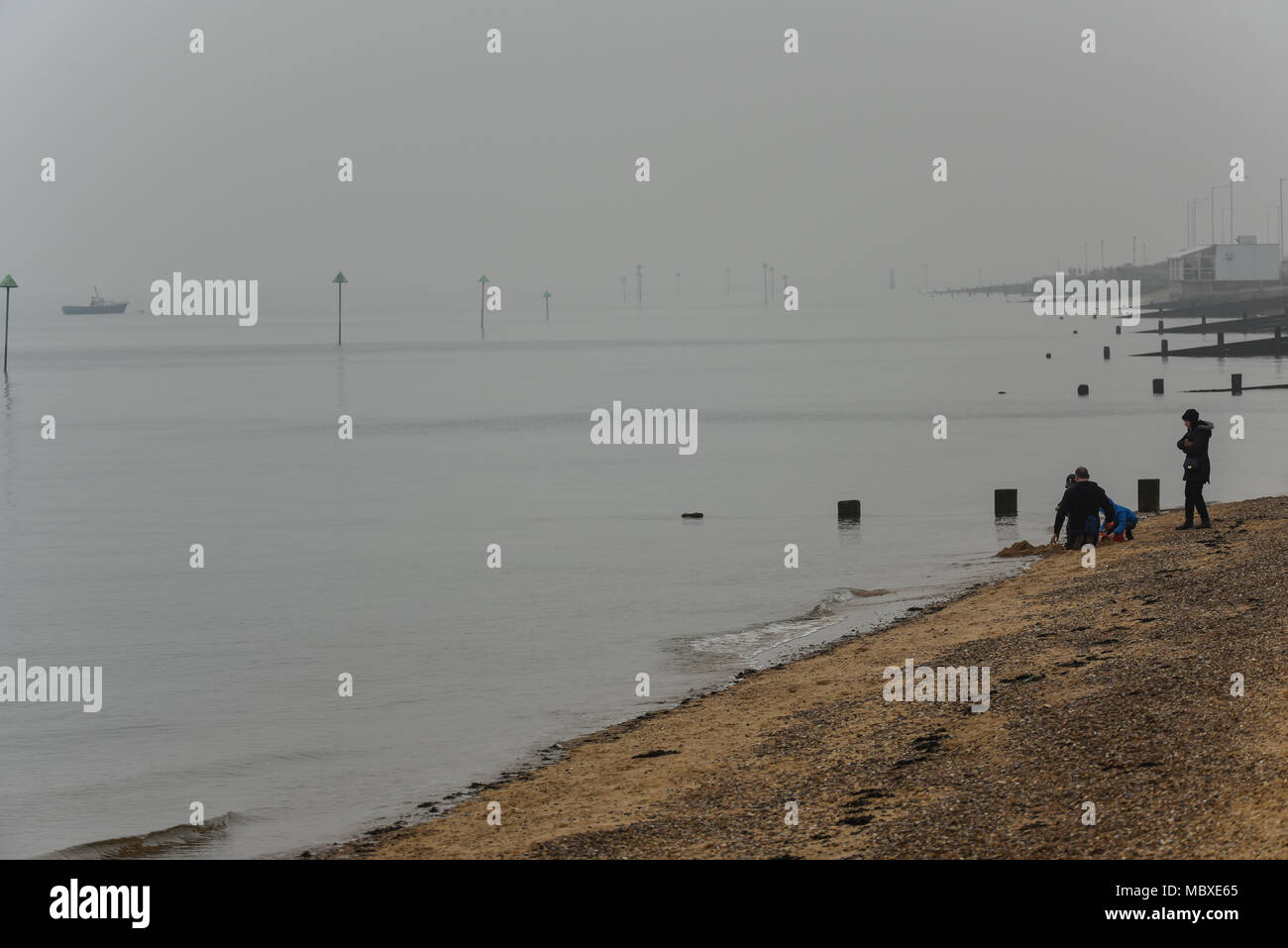 Family on beach southend on sea england hi-res stock photography and ...