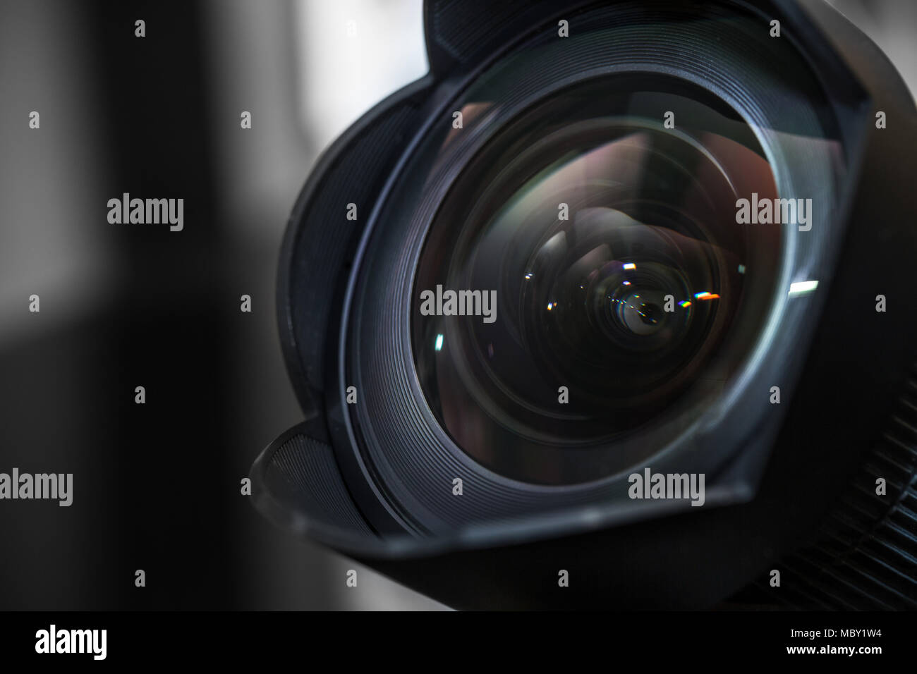 14mm lens hi-res stock photography and images - Alamy