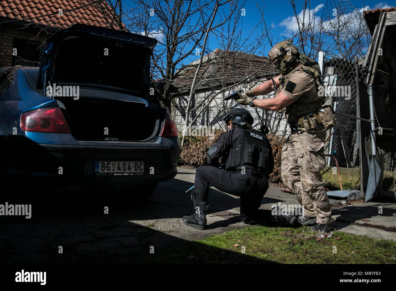 Members of the Serbian Special Anti-Terrorism Unit (SAJ) and U.S ...