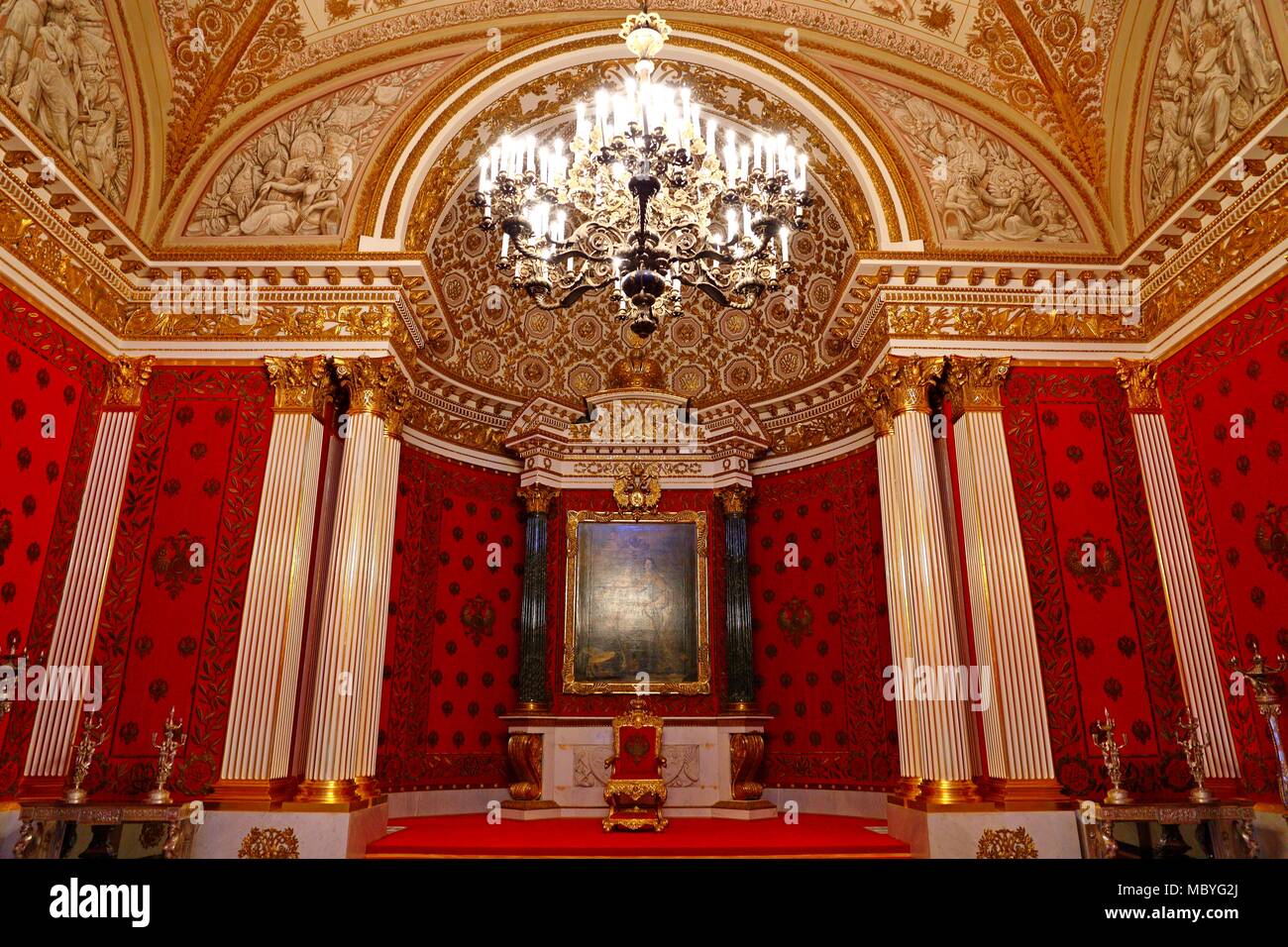 Small Throne Room of Winter Palace Stock Photo - Alamy
