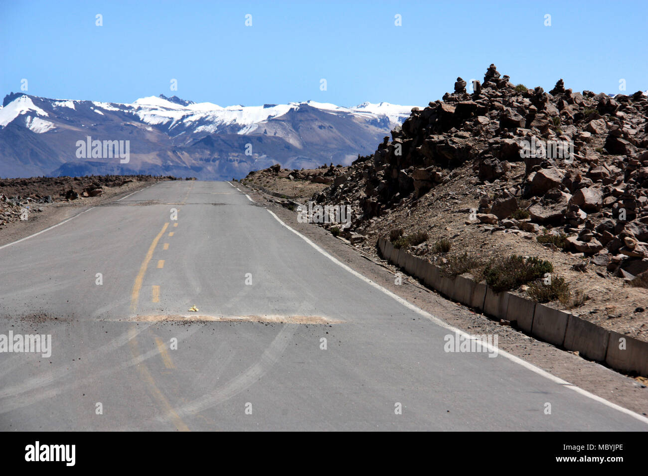 Mountain Pass in the Peruvian Andes (4860m MSL), Reserva Nacional de ...