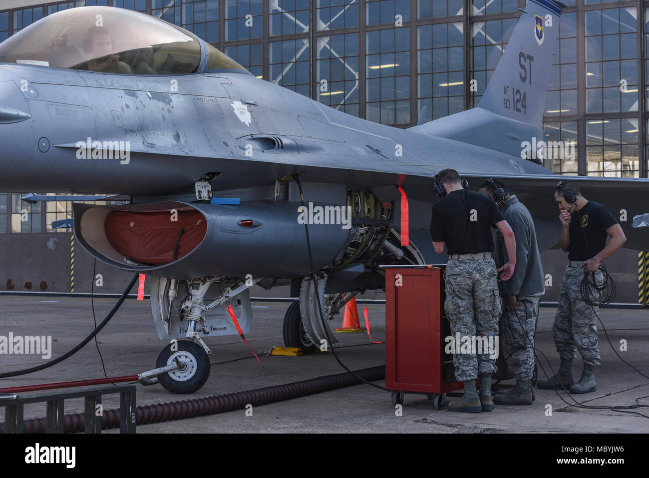 364th Training Squadron aircraft electrical & environmental apprentice ...