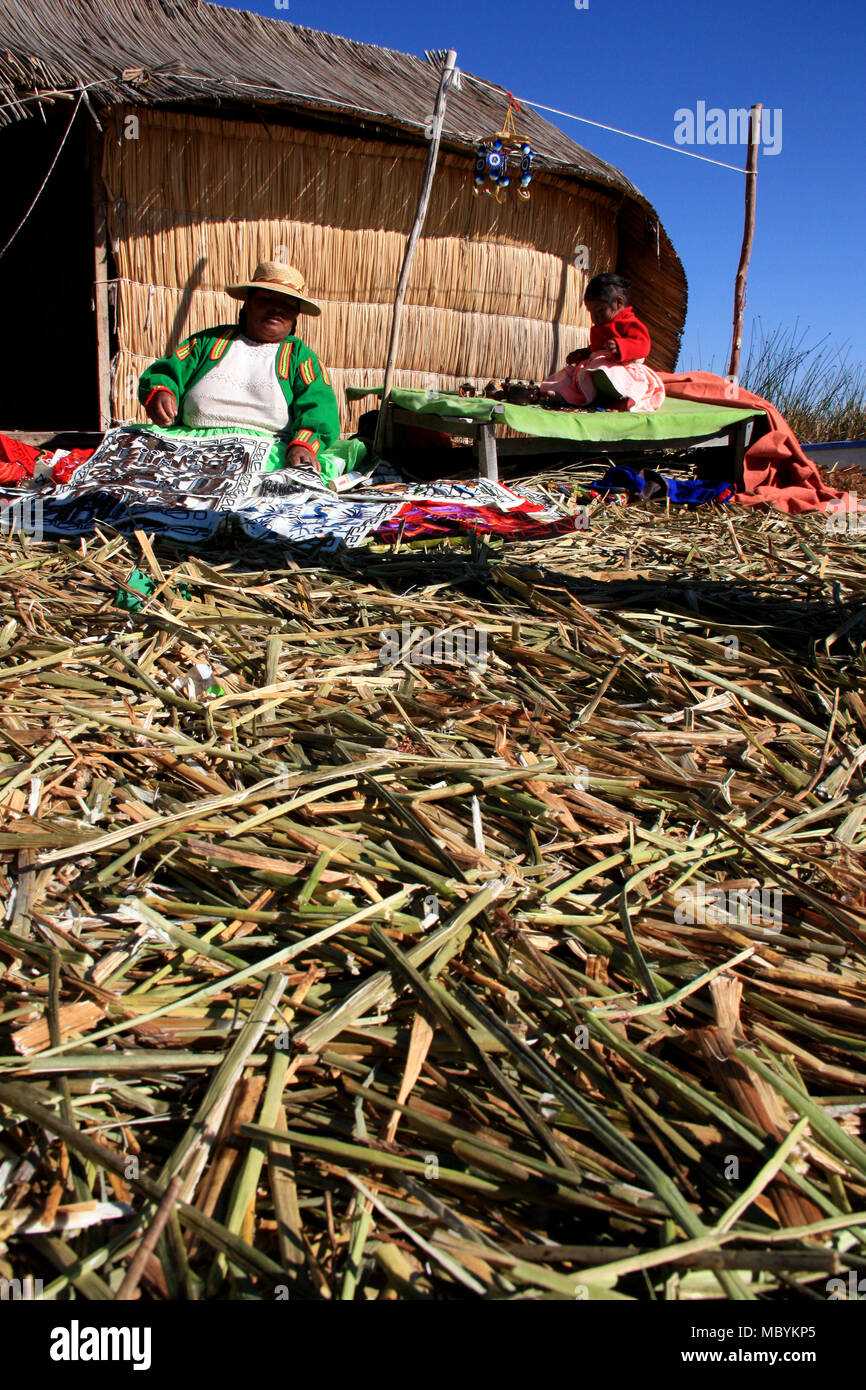 Life on the Isla los Uros, the Floating Islands of the Uros People on ...