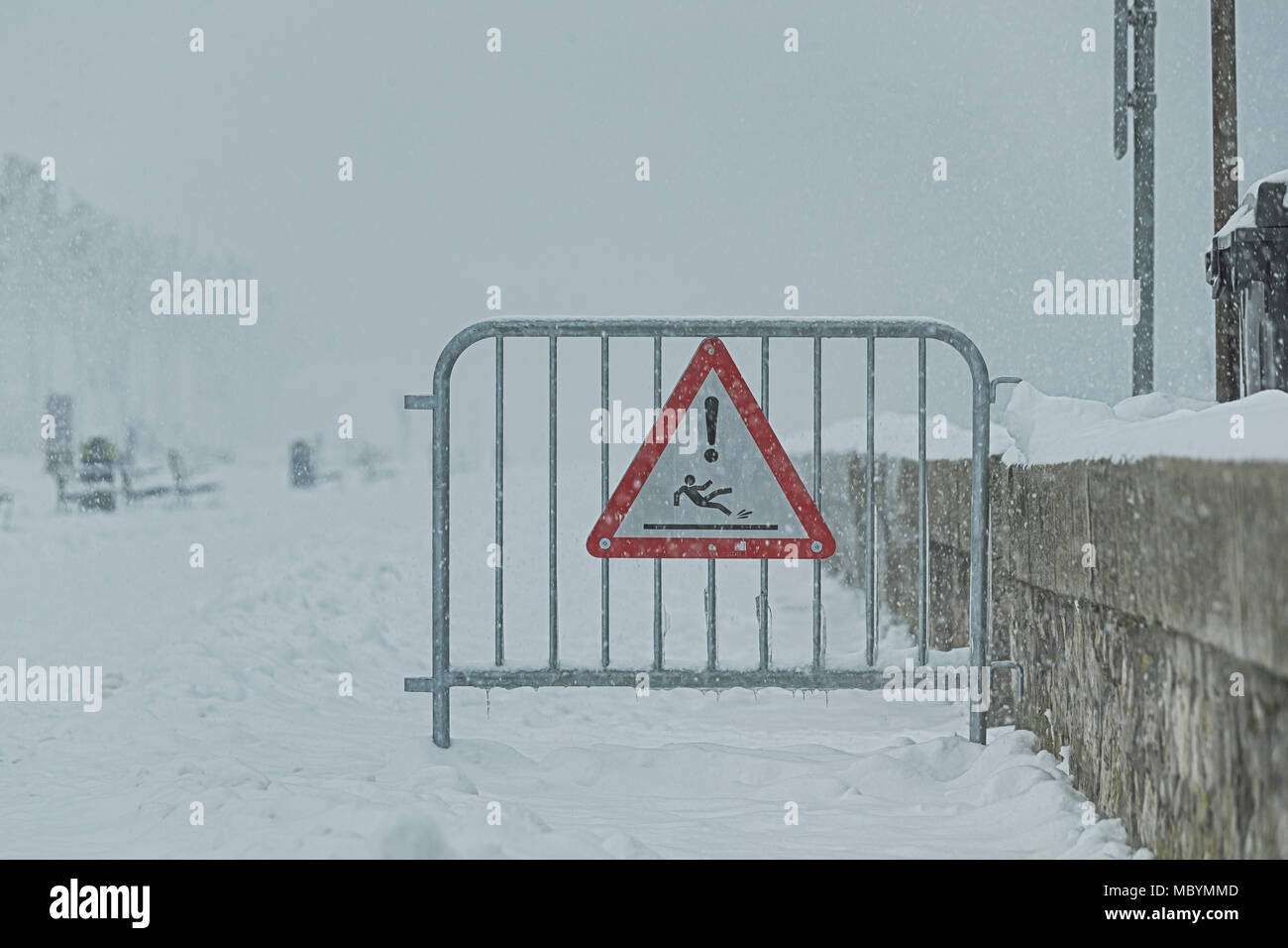 Gate weather sign hi-res stock photography and images - Alamy