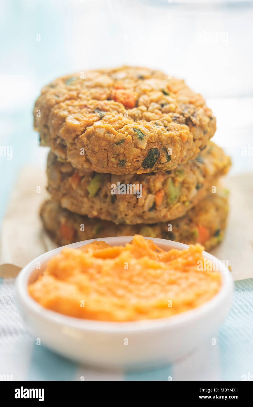 Vegan vegetable cookies. Carrot & pumpkin seed veggie bites with carrot ...