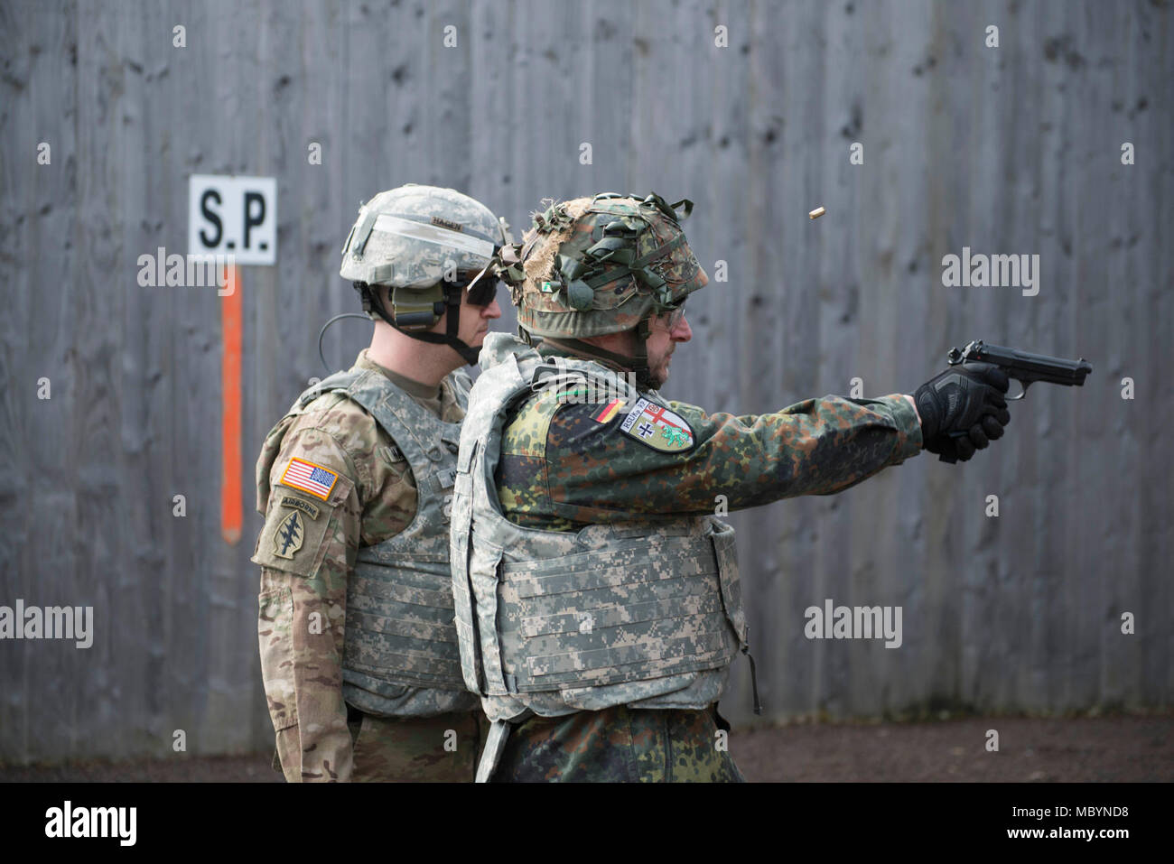 Soldiers from HHC, 2d Theater Signal Brigade conduct M4/M9 ranges with ...