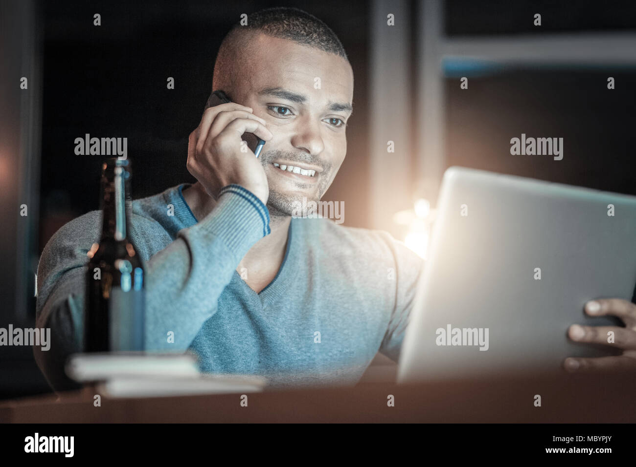 American programmer hi-res stock photography and images - Alamy