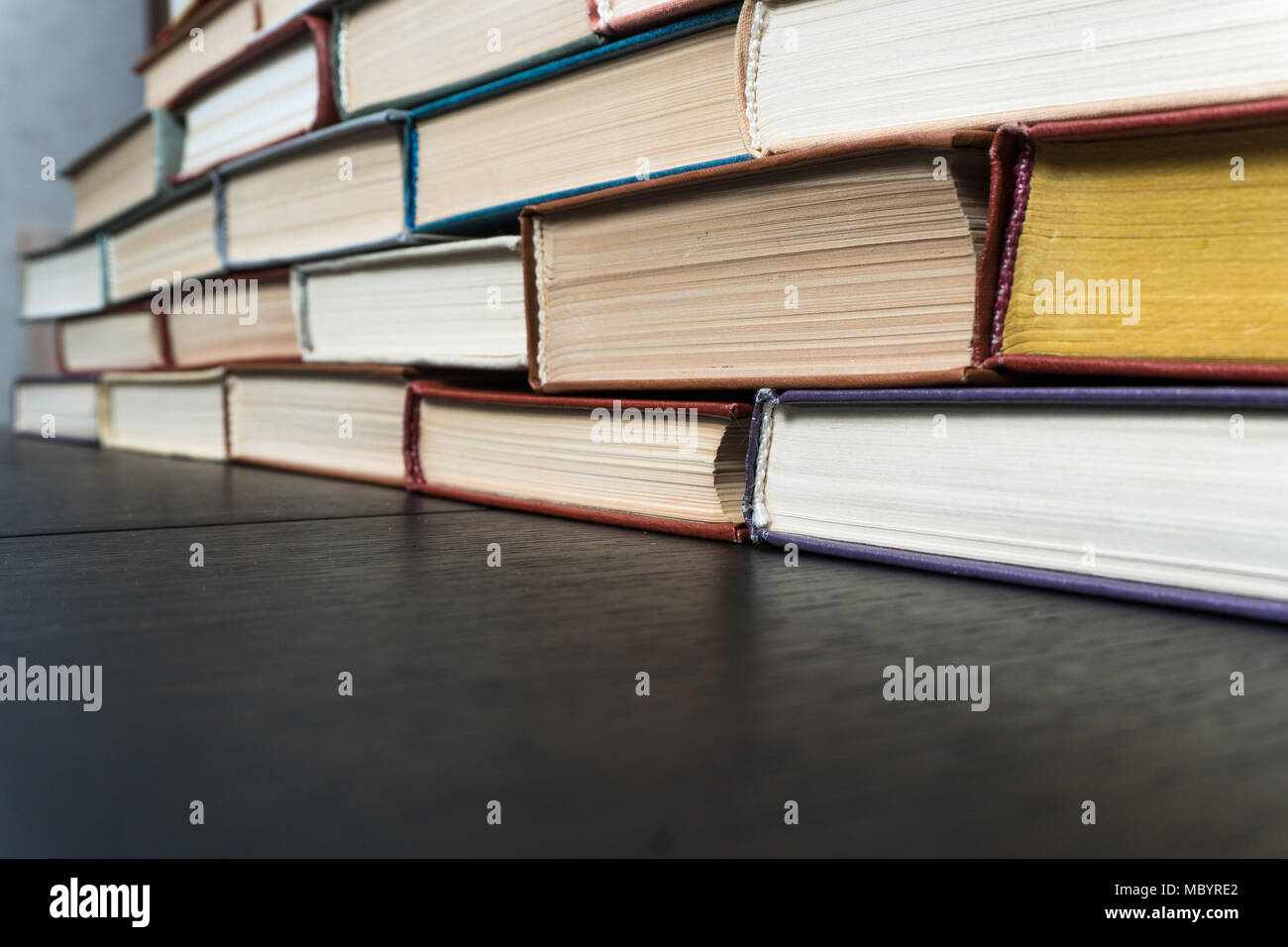 Many books in a bookstore or library Stock Photo - Alamy