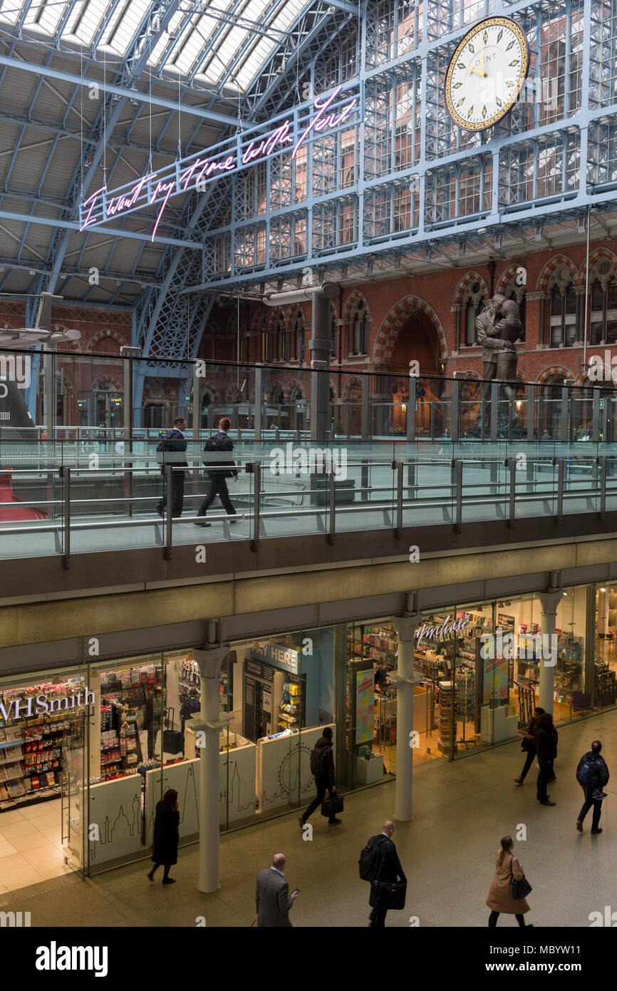 St pancras station aerial hi-res stock photography and images - Alamy