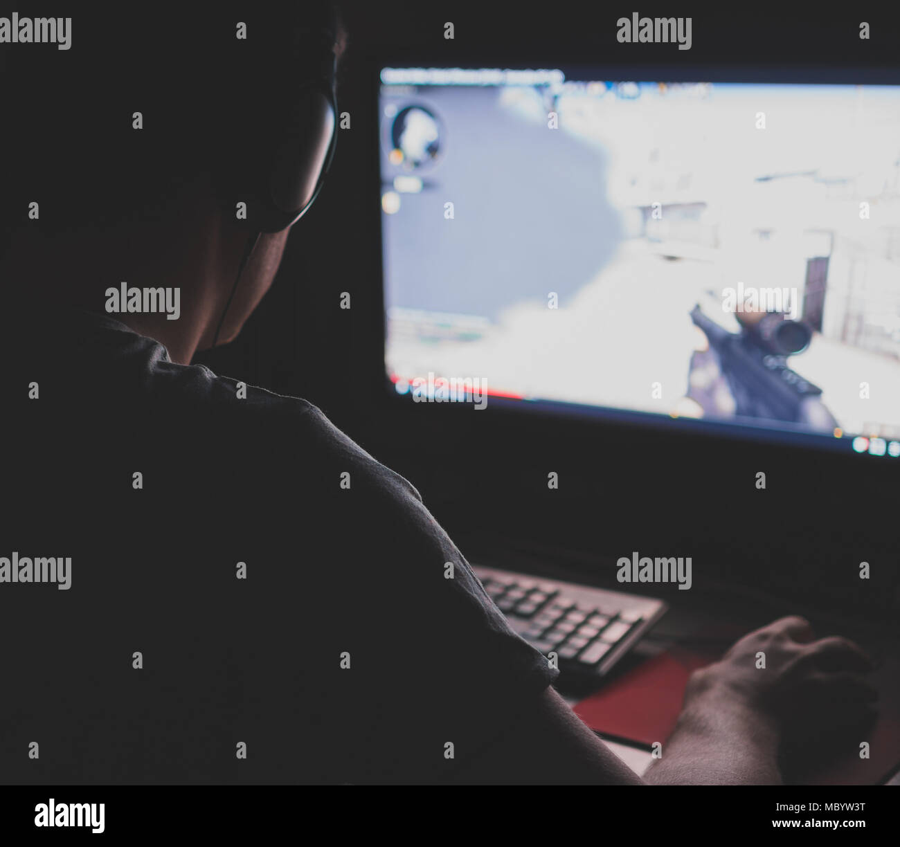 Back view man gamer in hi-res stock photography and images - Alamy