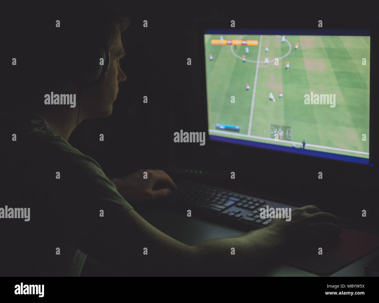 Pc gaming soccer hi-res stock photography and images - Alamy