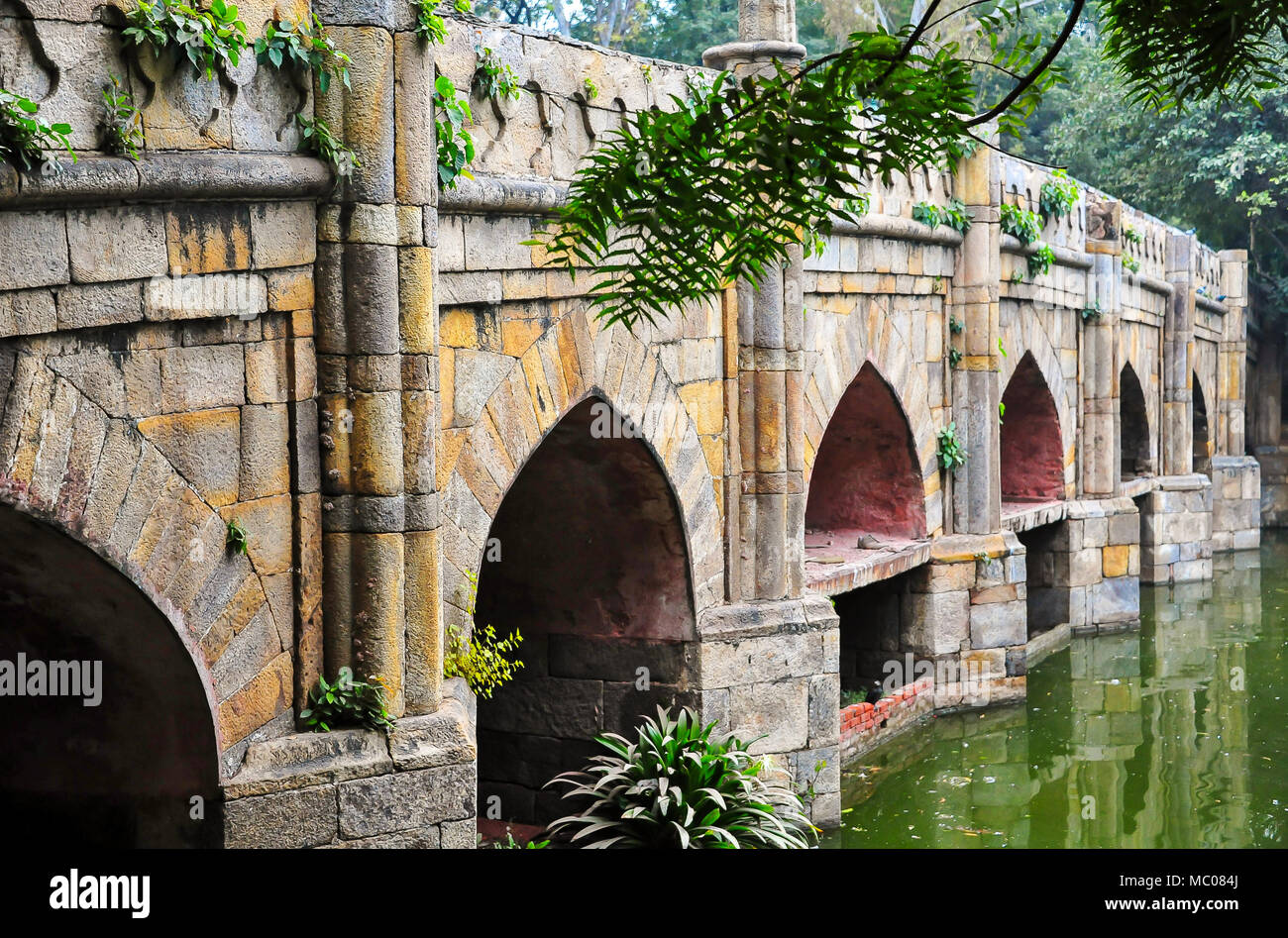 Athpula Bridge, Lodhi Gardens - New Delhi. Ancient sandstone structure ...