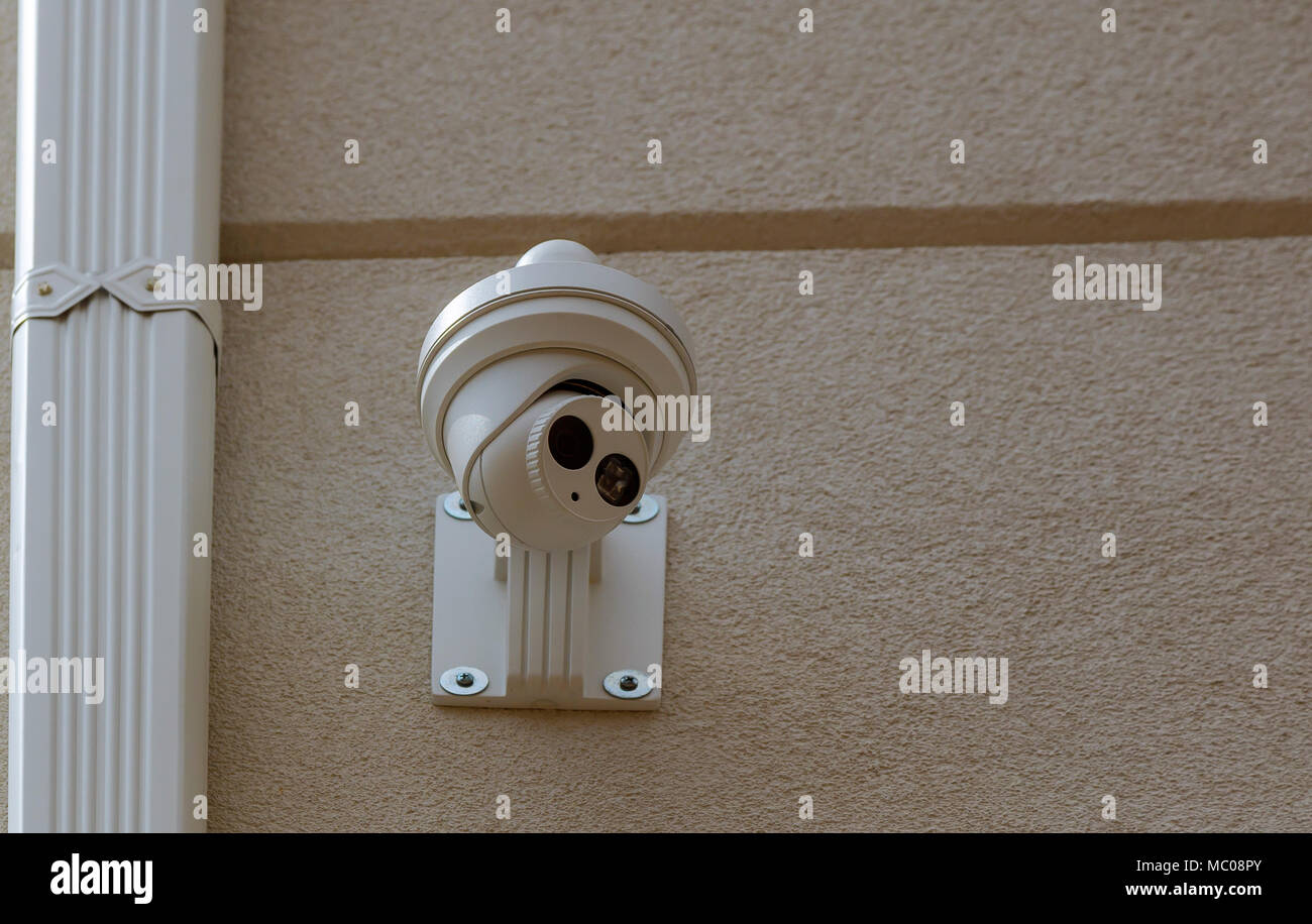 Ceiling cameras hi-res stock photography and images - Alamy