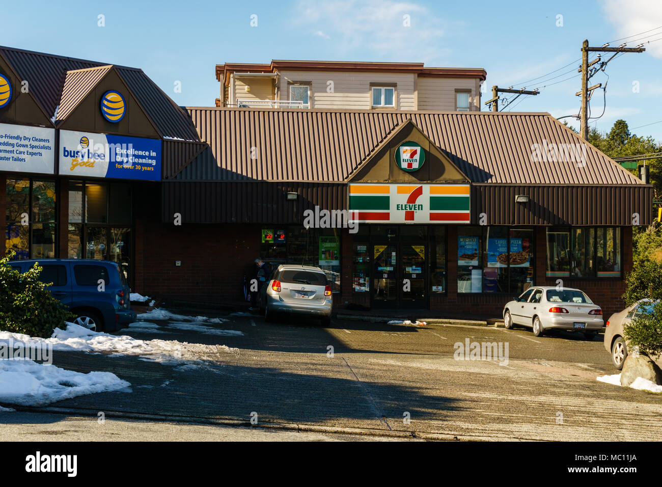 7 eleven convenience store hi-res stock photography and images - Alamy