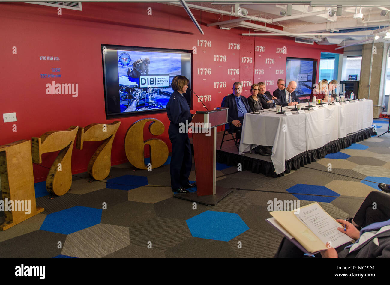 Chief data officer hi-res stock photography and images - Alamy