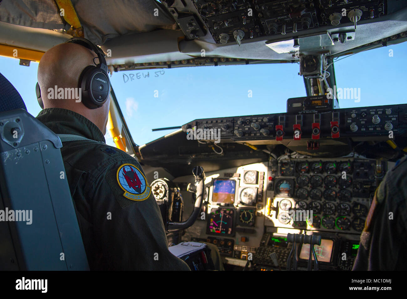 First class air sign hi-res stock photography and images - Alamy