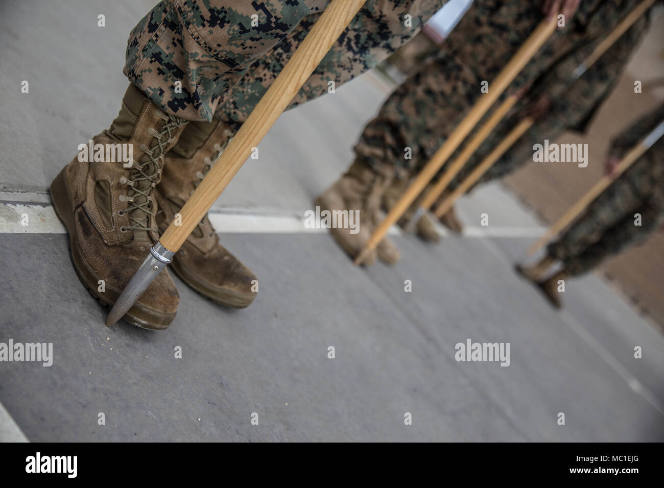 U.S. Marines with Headquarters Regiment, 1st Marine Logistics Group ...