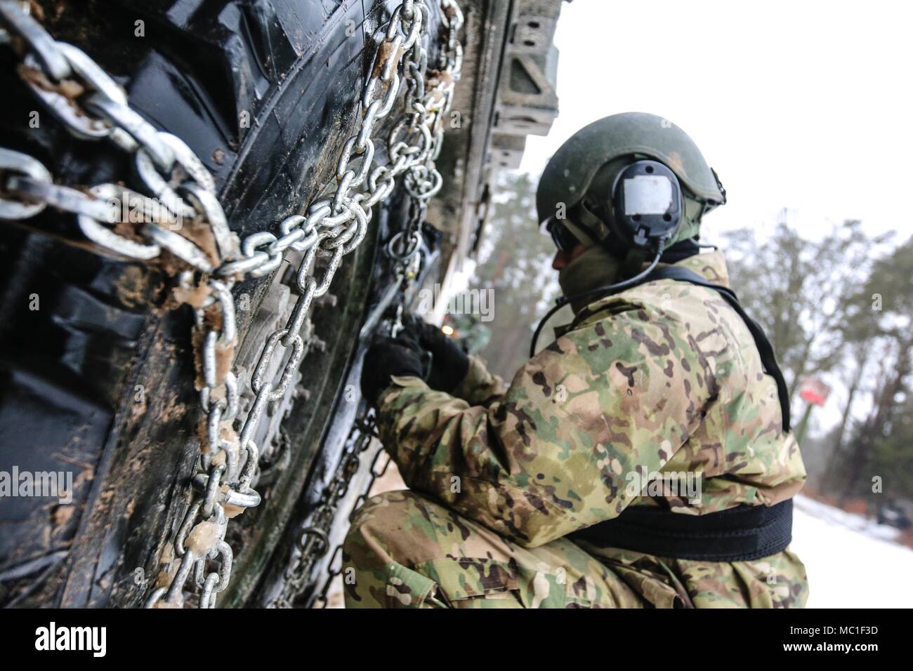A Soldier assigned to Headquarters and Headquarters Company, 82nd ...