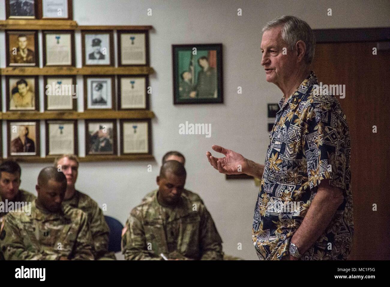 Brief gap hi-res stock photography and images - Alamy