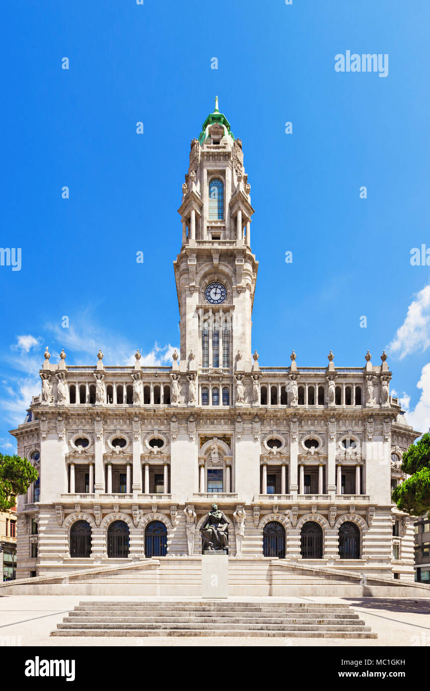 Porto City Hall on Liberdade Square, Porto Stock Photo - Alamy