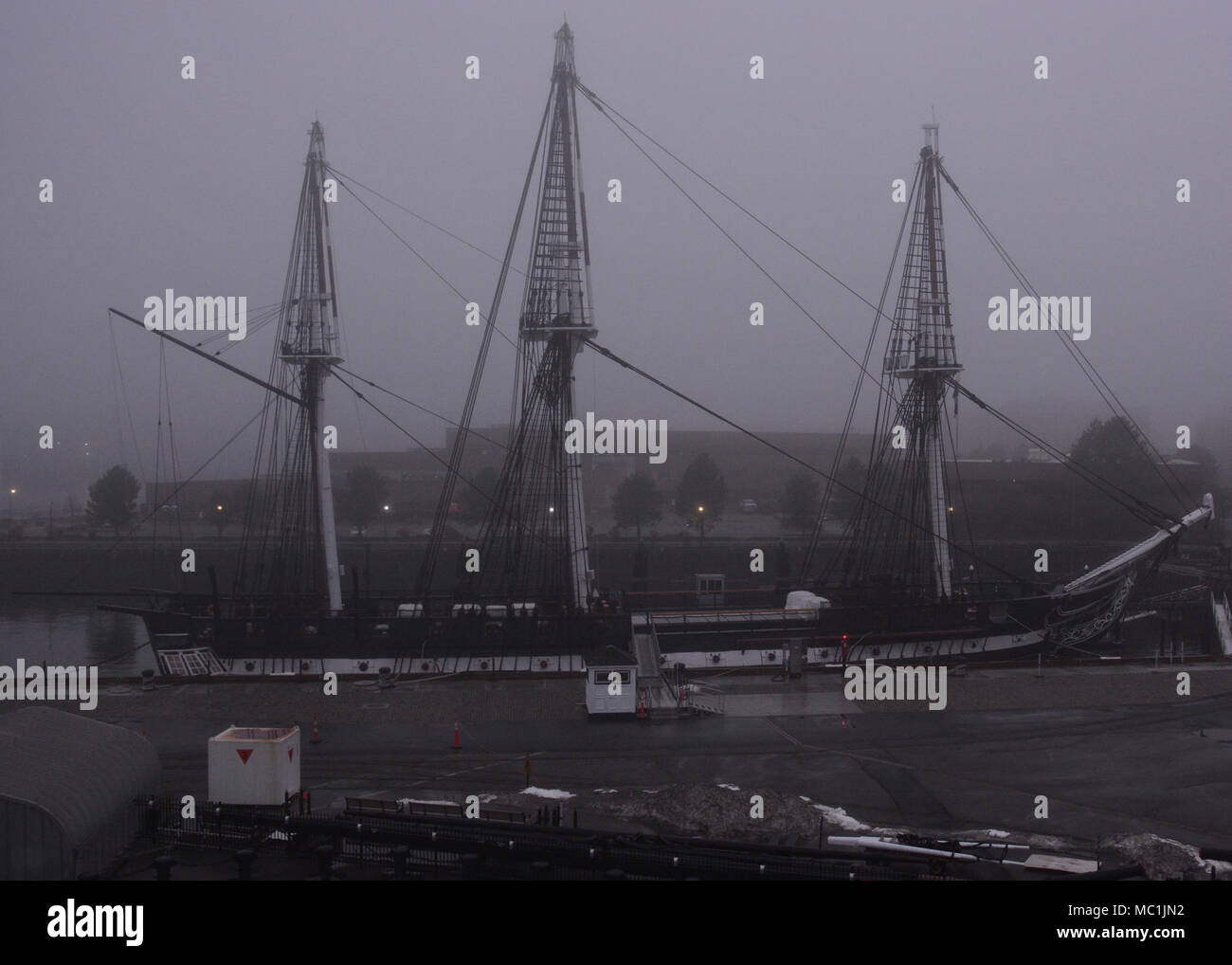 Boston naval shipyard hi-res stock photography and images - Alamy