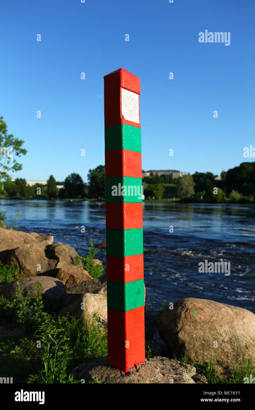 Country border sign hi-res stock photography and images - Alamy