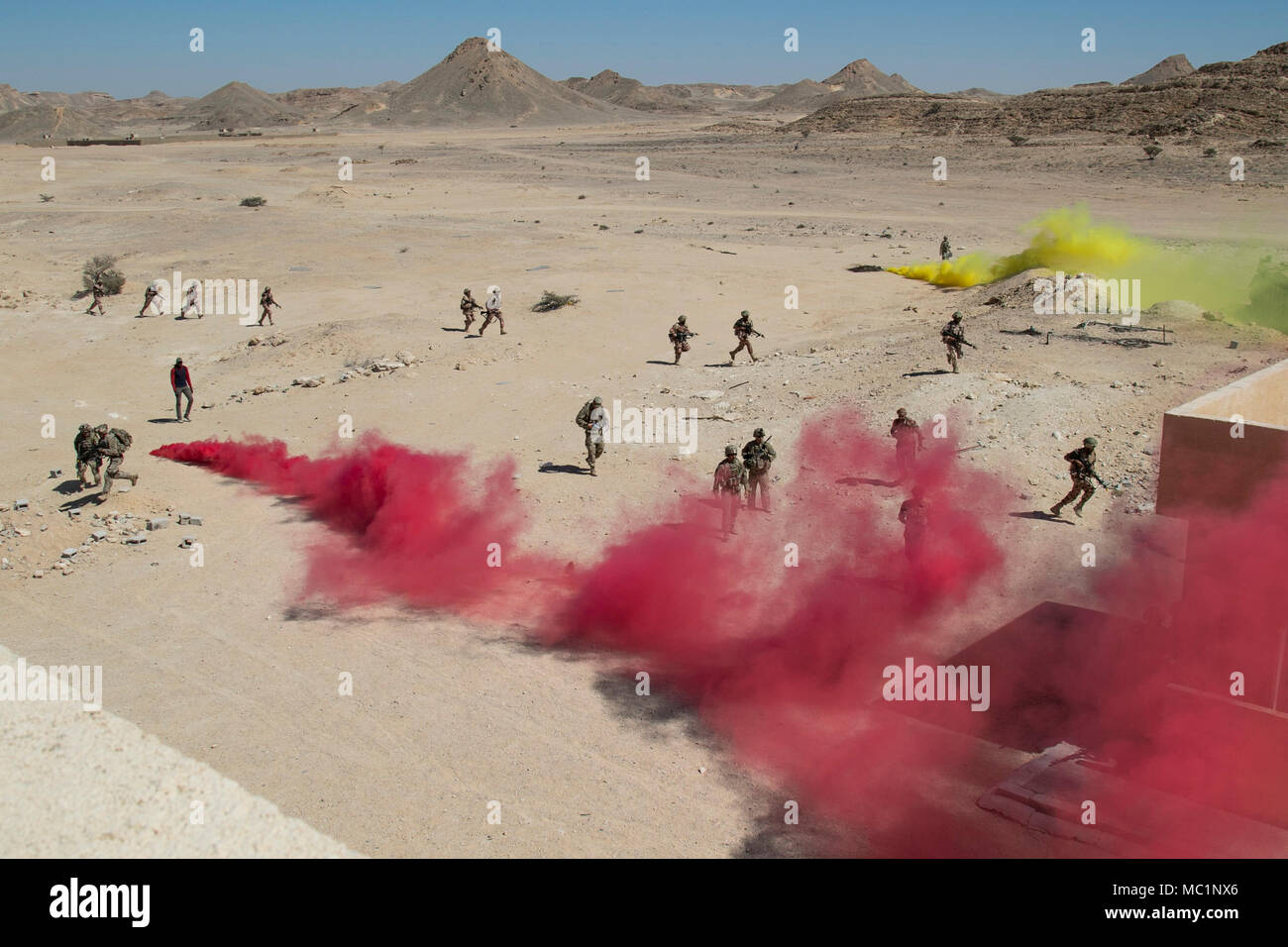 Omani soldiers hi-res stock photography and images - Alamy