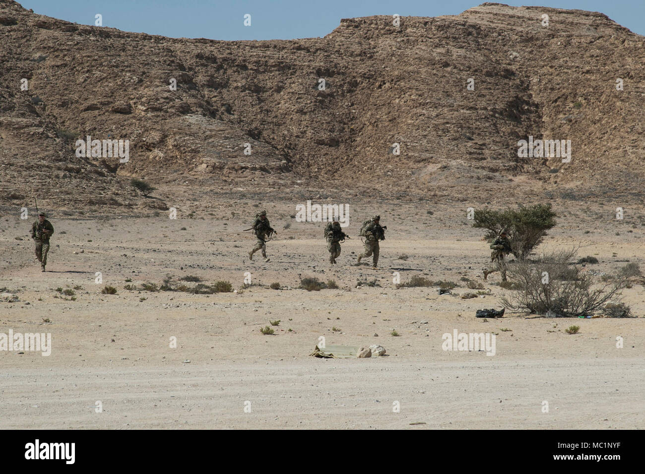 Omani soldiers hi-res stock photography and images - Alamy