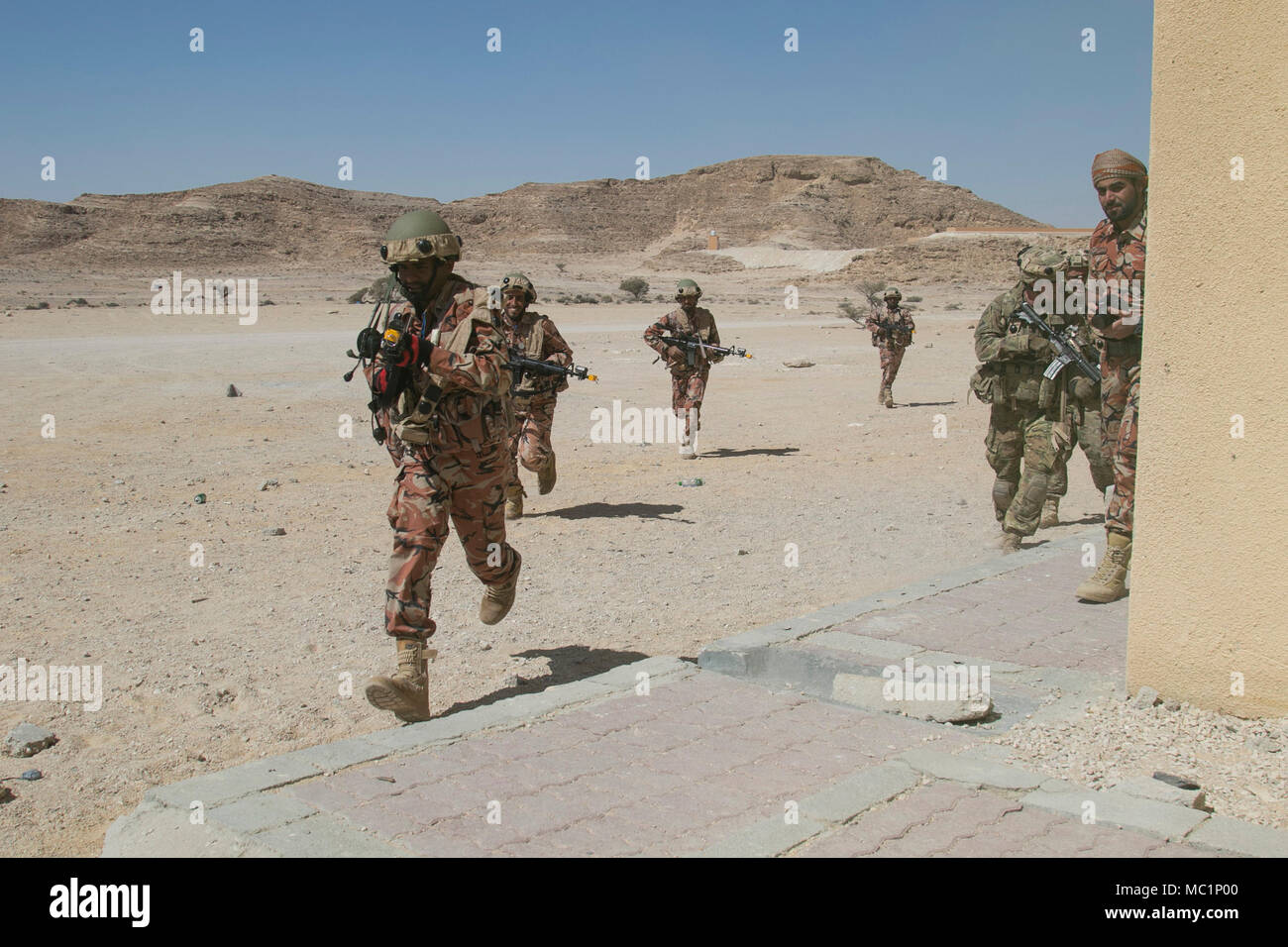 Omani army hi-res stock photography and images - Alamy