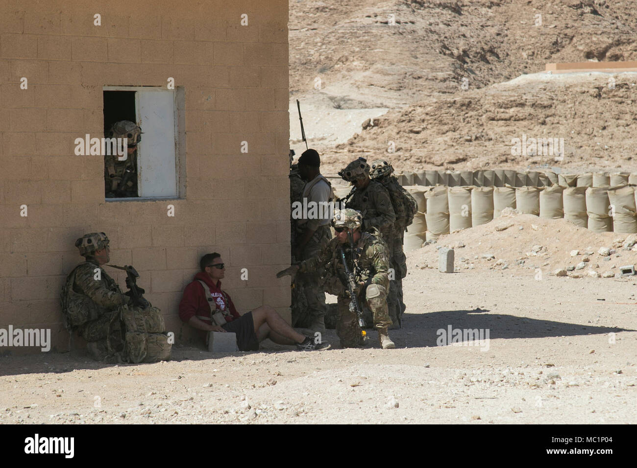 Omani army hi-res stock photography and images - Alamy