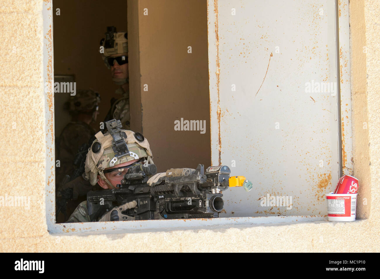 Omani soldiers hi-res stock photography and images - Alamy
