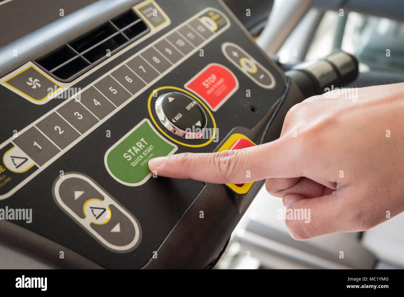 Group running machines hi-res stock photography and images - Alamy