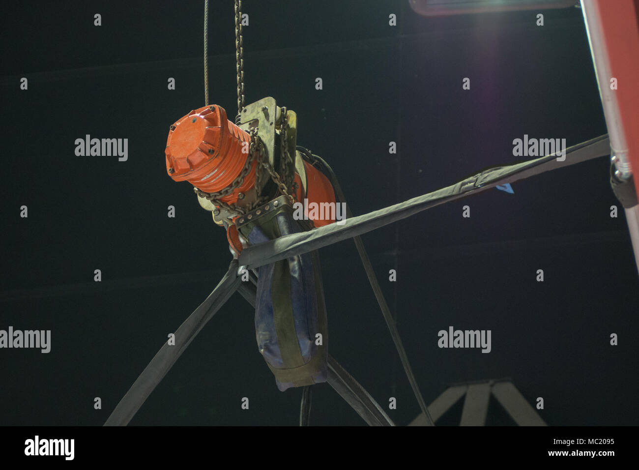 Chain Hoist Frame at Jasper Saranealis blog