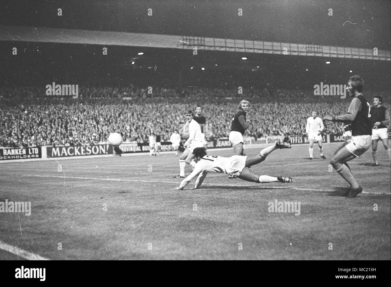 Chelsea 1970 Black and White Stock Photos & Images - Alamy