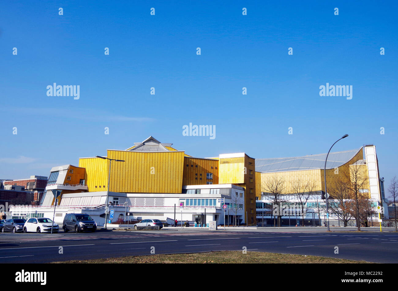 Berlin philharmonic orchestra hall hi-res stock photography and images ...
