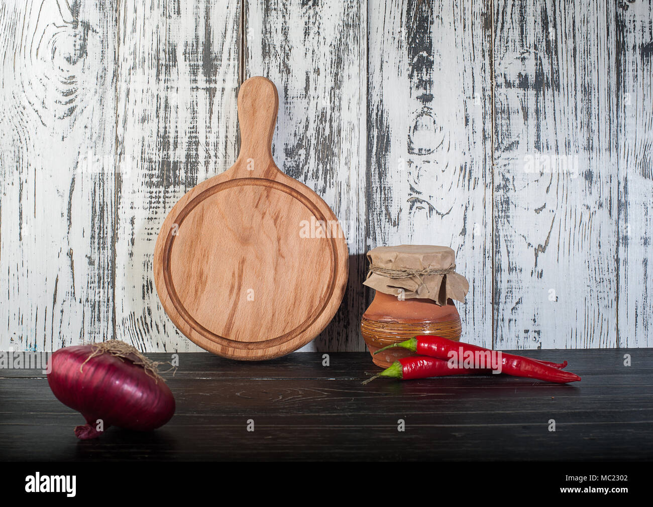Wooden chopping board menu background hi-res stock photography and ...