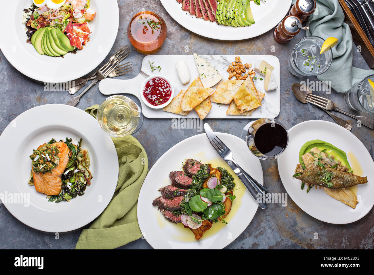 Big table dinner hi-res stock photography and images - Alamy