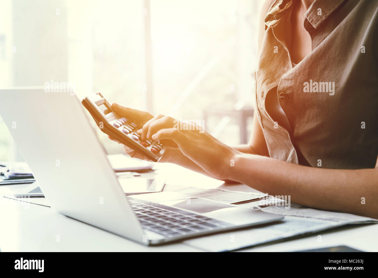 Professional business women hi-res stock photography and images - Alamy