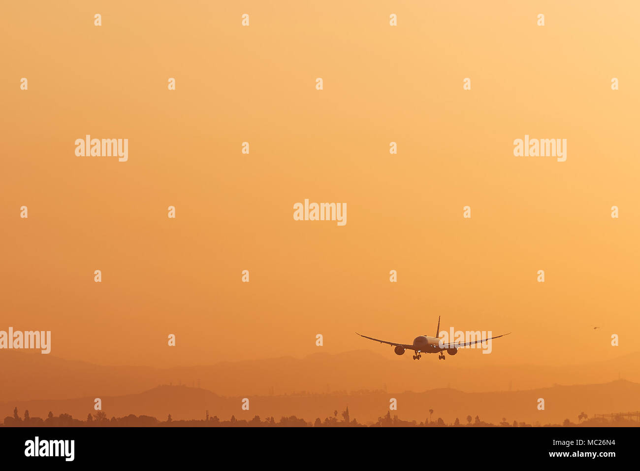 Boeing 787 Dreamliner On Final Approach To Los Angeles International ...