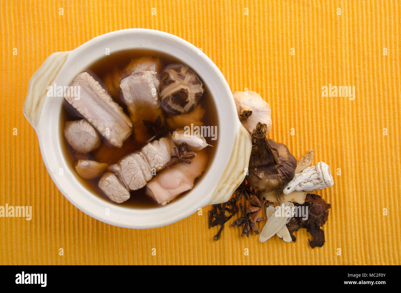 ba kut teh. Malaysian stew of pork and herbal soup Stock Photo - Alamy